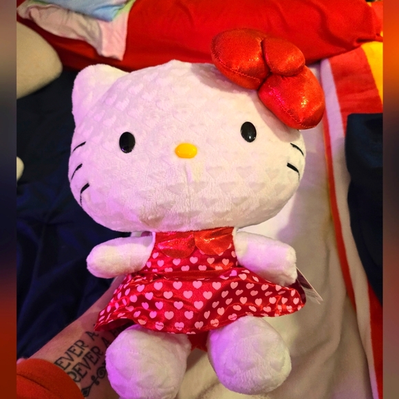 Hello Kitty | Toys | Hello Kitty Red Bow | Poshmark